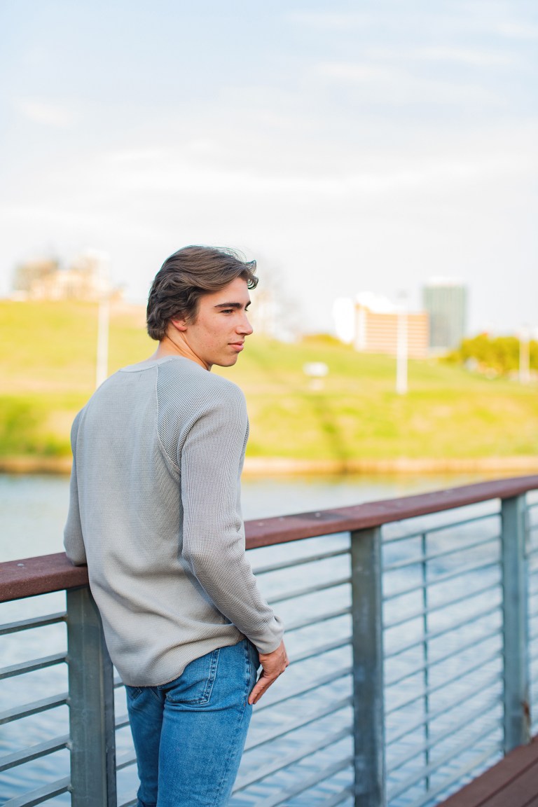 What do I wear to my Senior Portraits? Senior Guy Wardrobe Edition ...