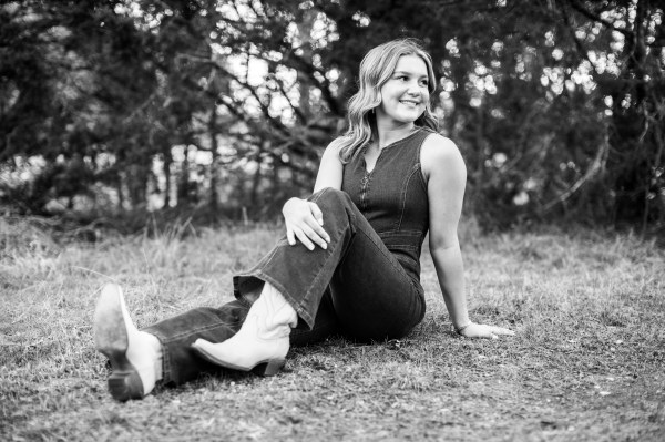 Austin Senior Portraits: Circle C Ranch Metro Park – Emily Cannata ...